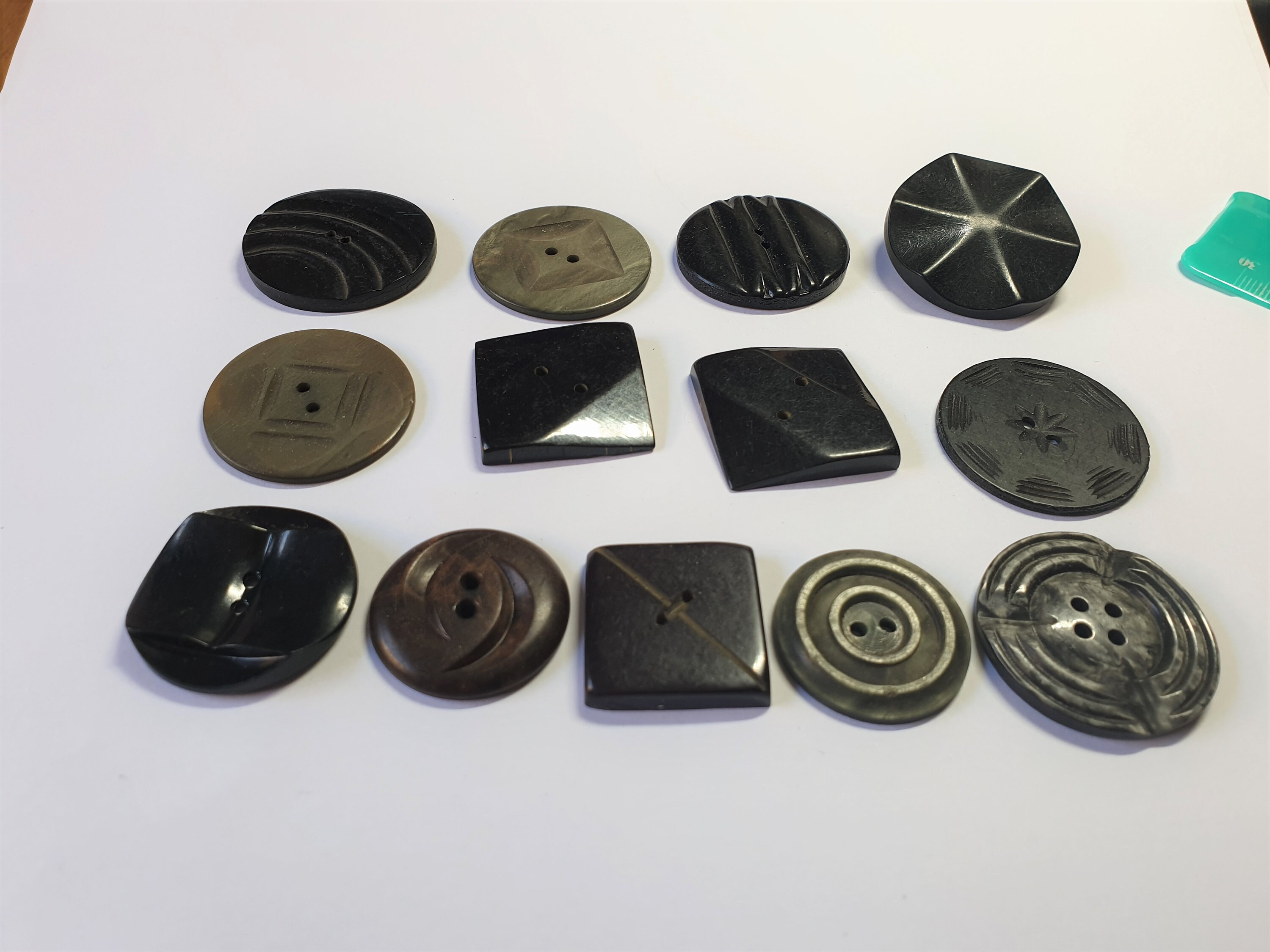 13 Art Deco Buttons. Different Colours. Sizes From 1 1/16 to 1 7/16. 1 ...