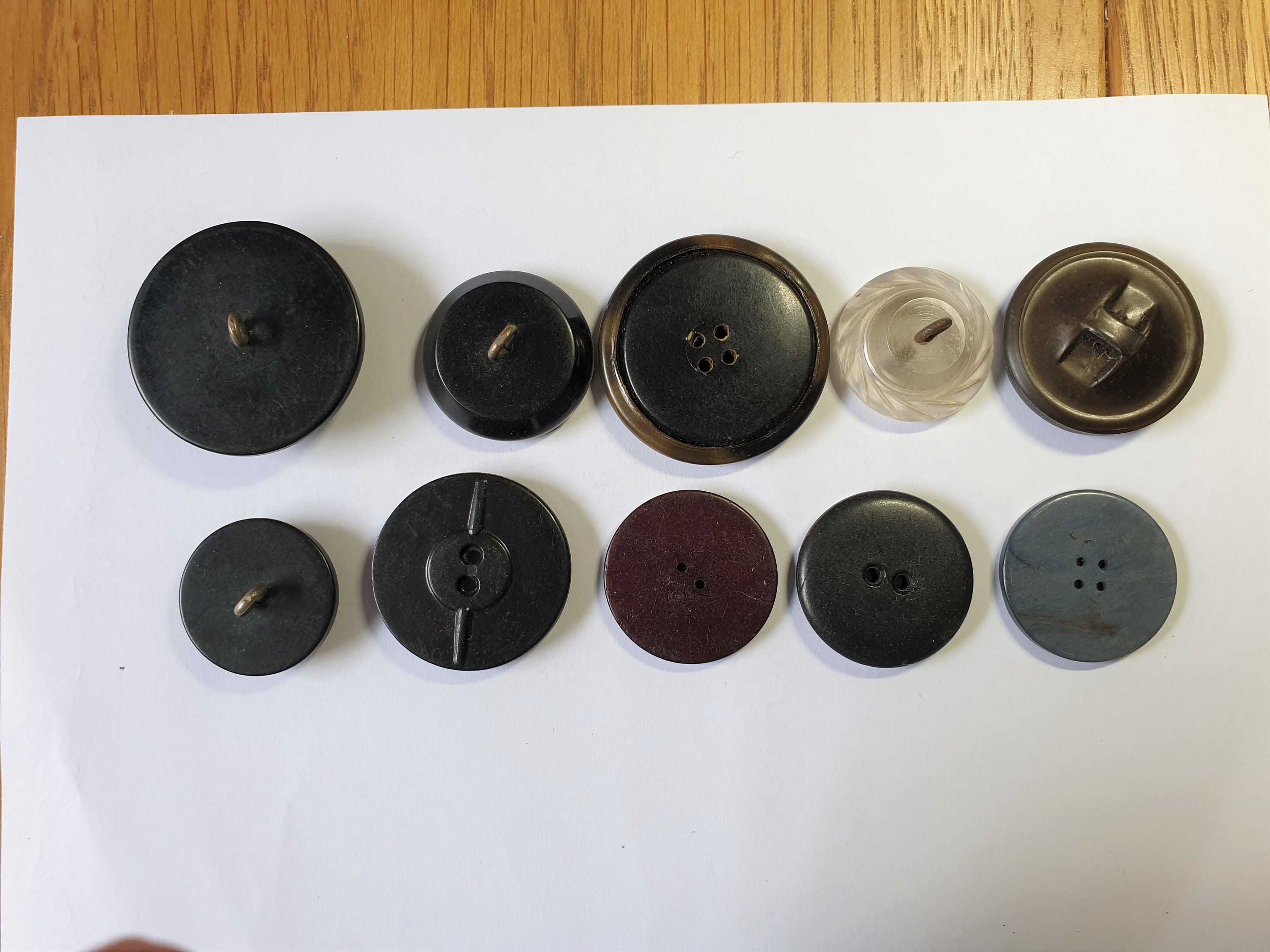 10 Art Deco Buttons. Different Colours and Designs. Sizes 15/16 to 1 1/ ...