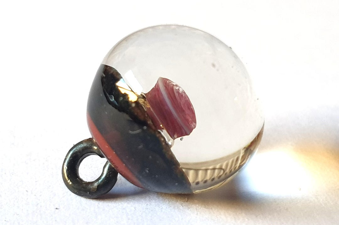 Paperweight Button Featuring a Central Pink Rose. Winfield Rutter ...