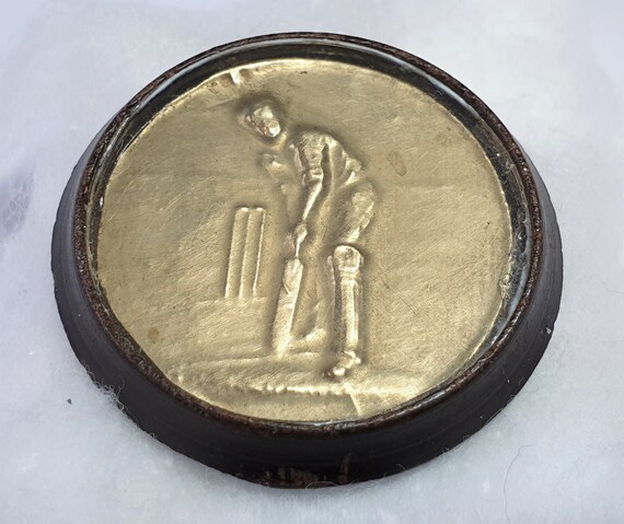 1 Rare Vintage Button Bakelite With Cricketer Betting Design - Etsy