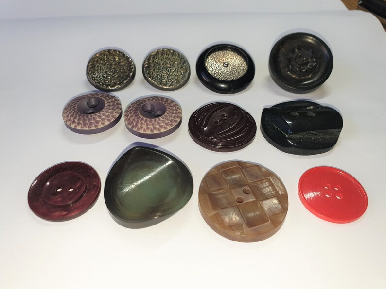 12 Art Deco Buttons. Different Colours. Sizes From 7/8 - Etsy