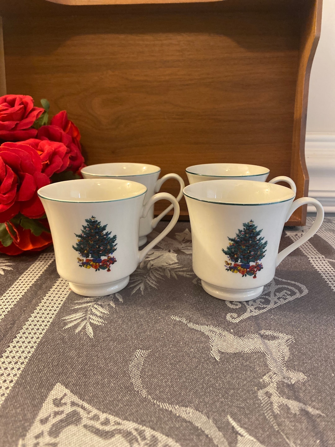 Set of 4 Footed Christmas Tree Cups - Etsy