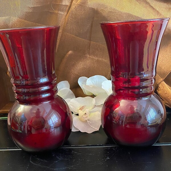 Ruby Red Vase - Etsy