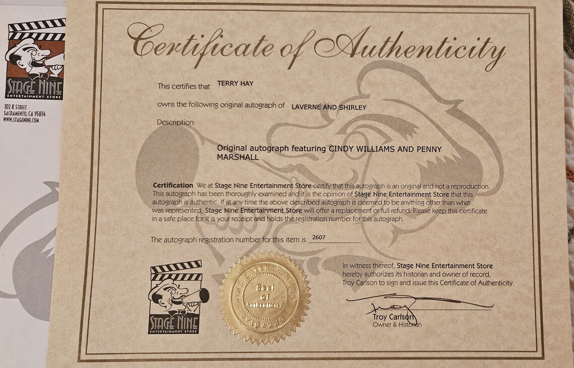 Laverne and Shirley Autographed Print - Etsy