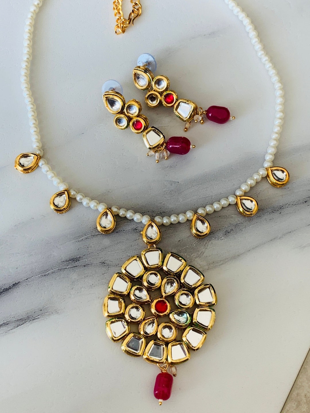 Elegant Kundan Pendant/necklace Set/ Backside Meenakari/ruby Center/ Indian/pakistani/punjabi ...