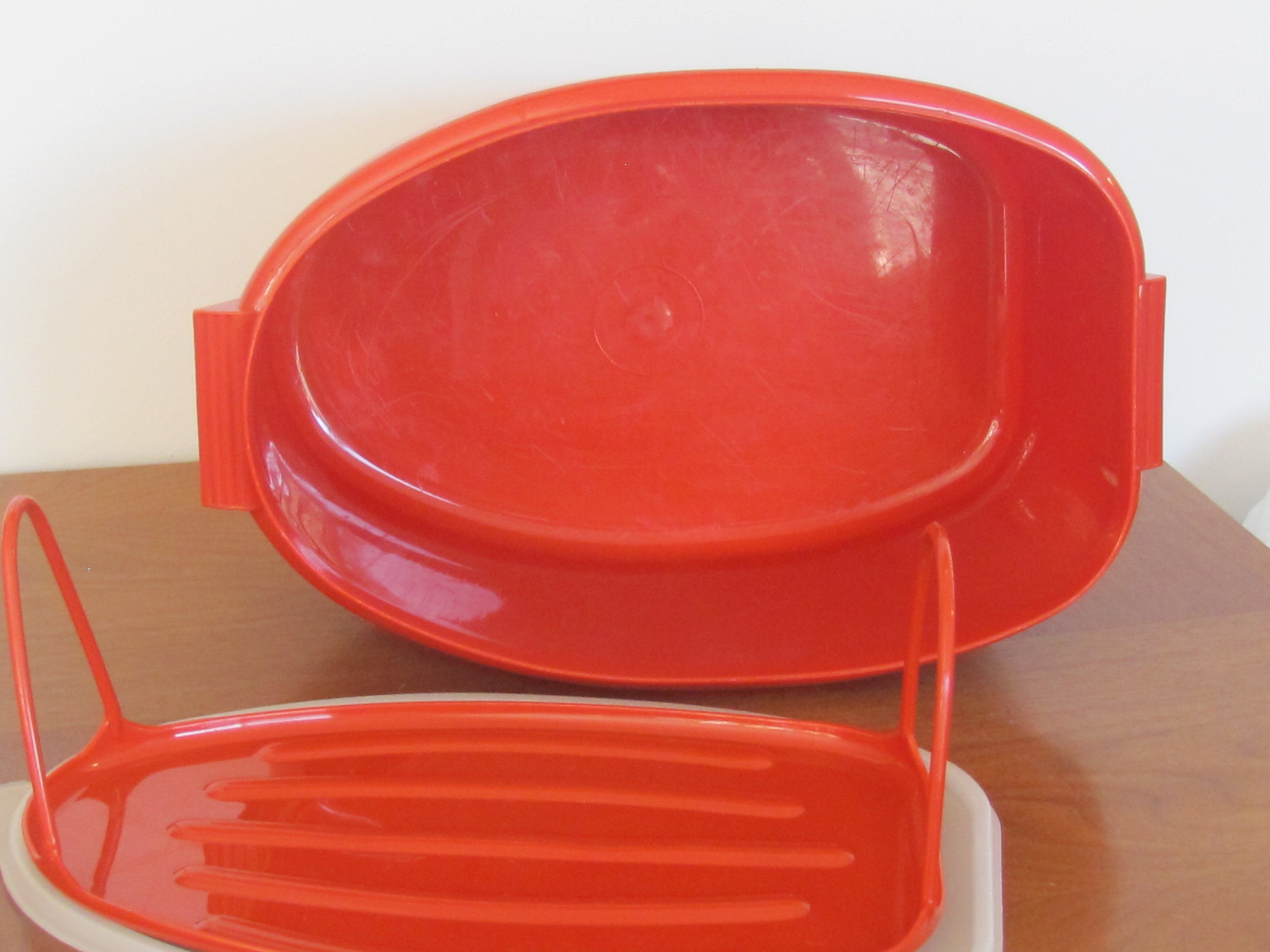 Vintage Tupperware Flavour Saver Paprika Red Roast Keeper Ham Container ...