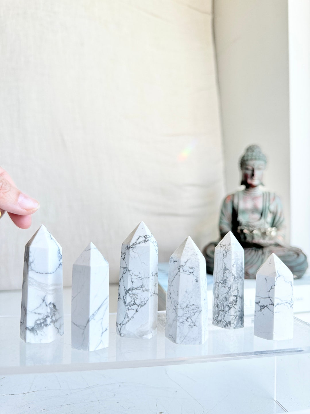 Striking Howlite Crystal Towers 40-60g 1.4-2.1oz 4-7cm 1.6-2.8in Black ...