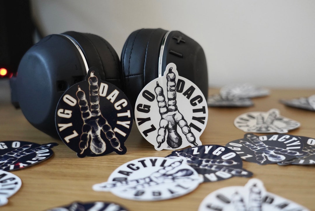 Zygodactyl Parrot Foot Sticker Premium Waterproof Die Cut Vinyl Sticker ...