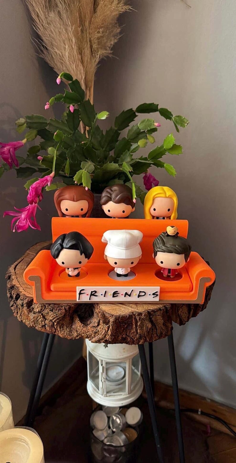 Friends Central Perk Couch Display Stand – for Mcdonald’s Figures (30 ...