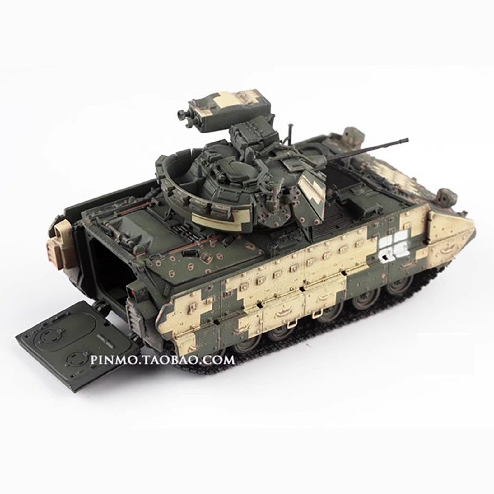 M2A2 Bradley Infantry Tank 1:72 Ratio Militarized Combat Alloy Plastic ...