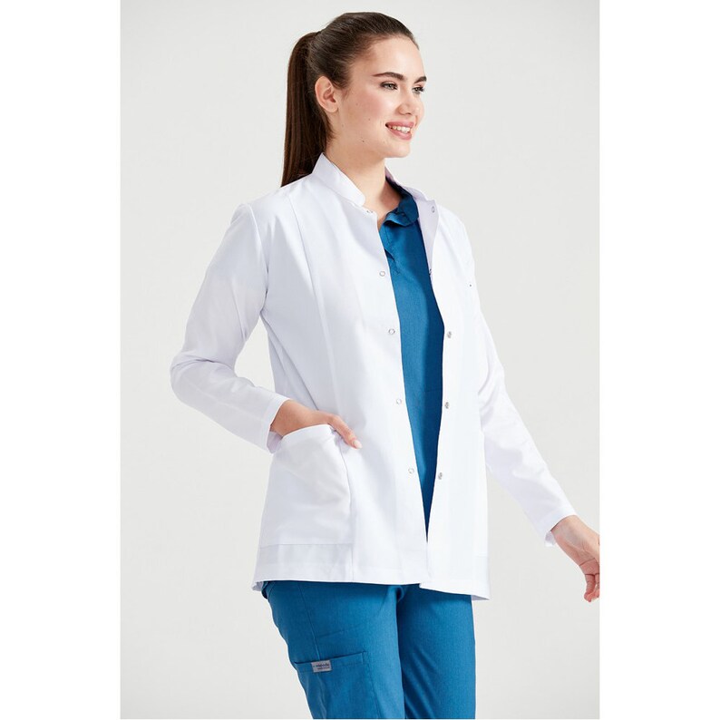 Women's Medical White Lab Coat, Doctor Dentist Surgeon Pharmacist ...