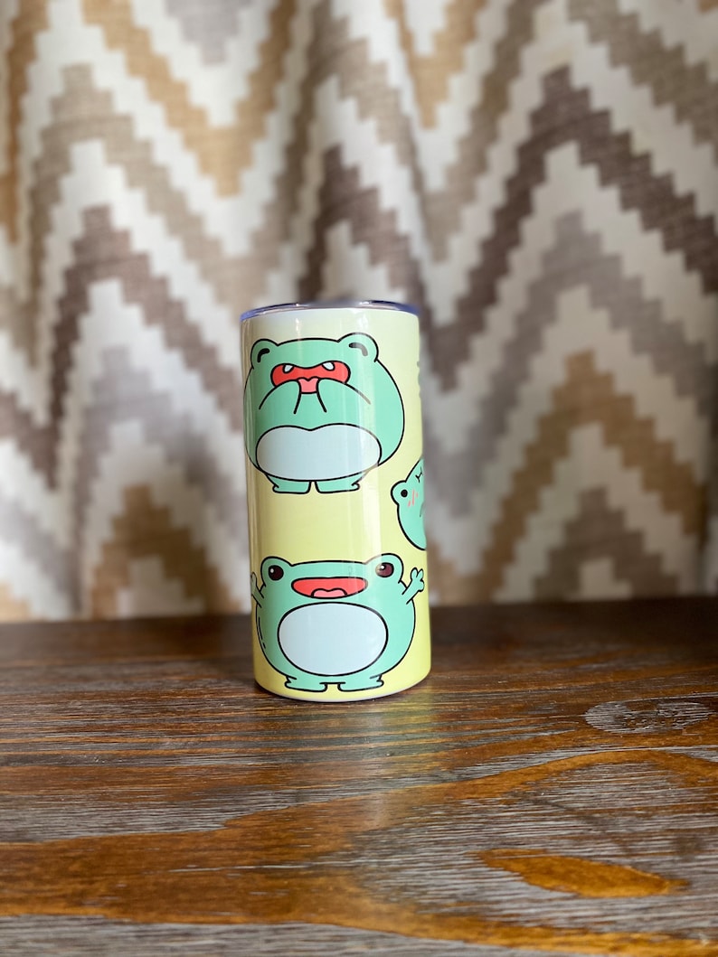 12 Oz Kawaii Frogs. Adorable Cartoon Frogs on Small Travel Cups. Keep ...