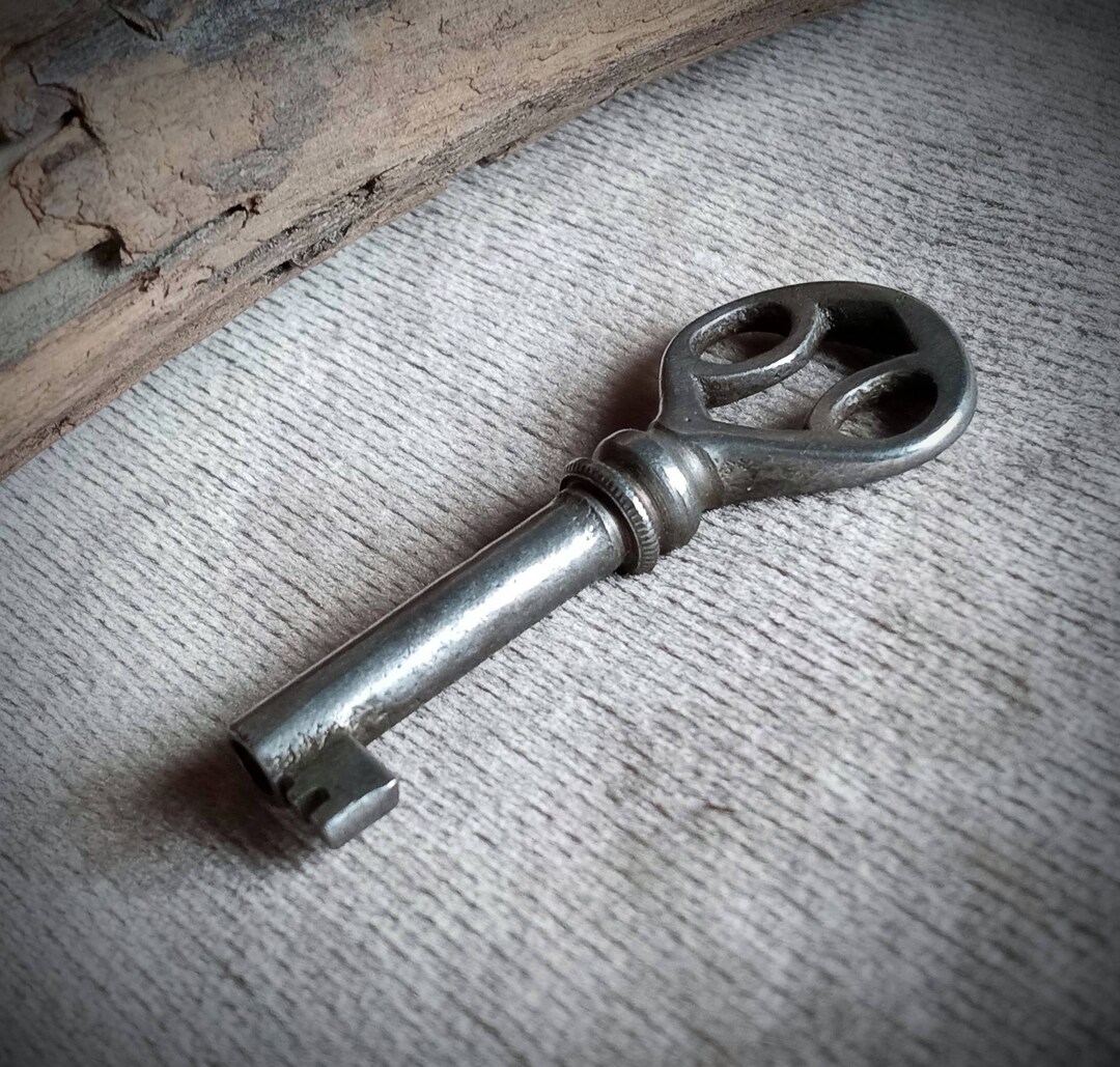 Haunted Salem Skeleton Key Spirit Keeper Magick Curio - Etsy