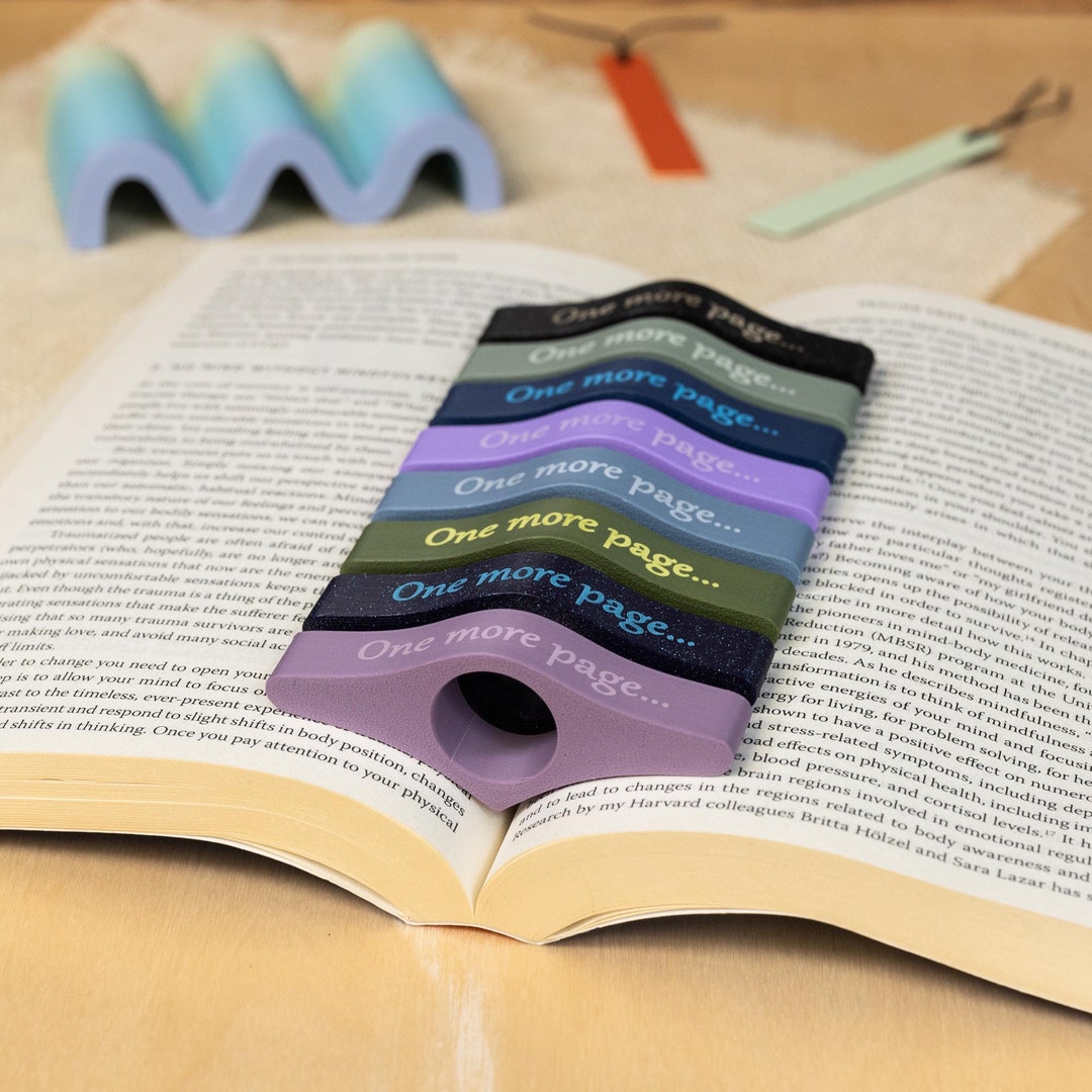 Personalized Thumb Book Page Holder, Gift for Bookworms, Booktok Book ...