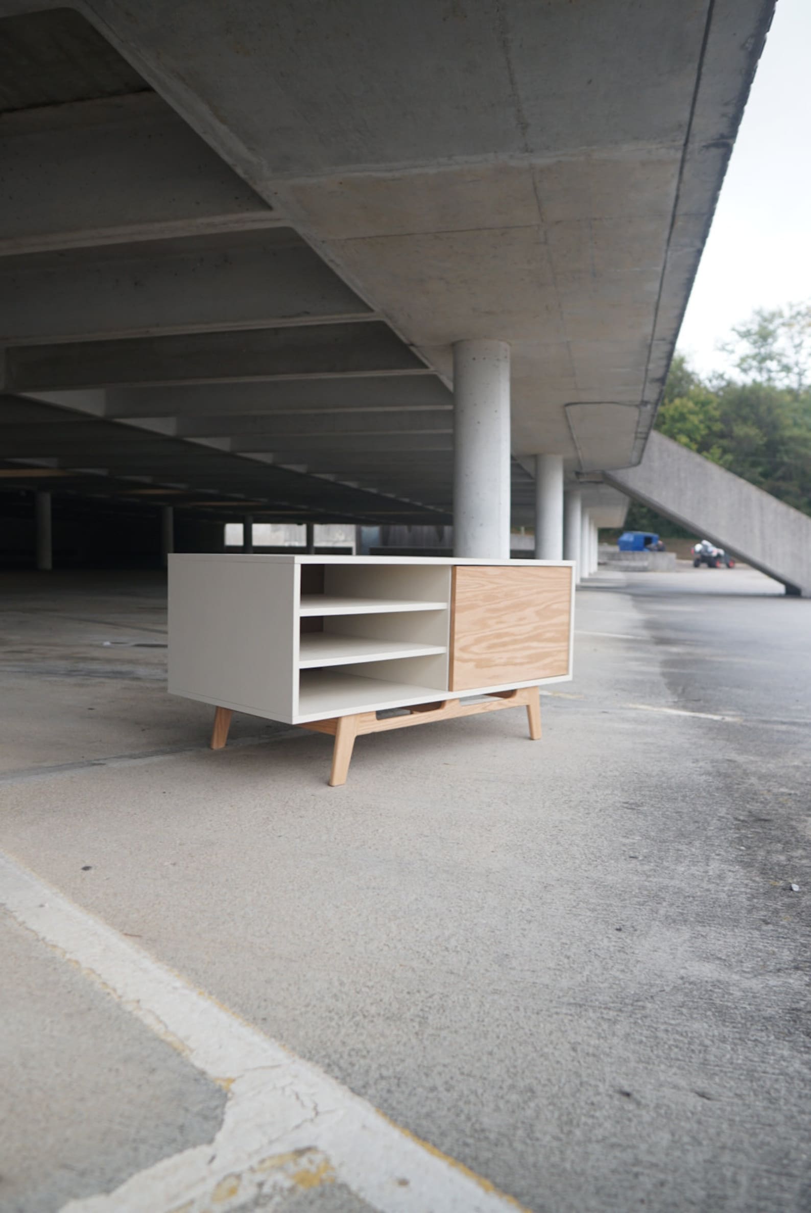 Mid Century Modern Media Console / Table - Etsy