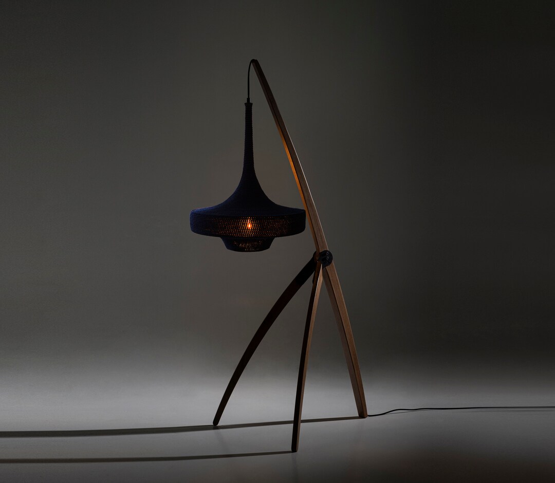 Handcrafted Chunky Knit Floor Lamp, Unique Wood and Mesh Floor Lamp ...