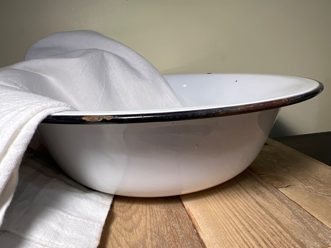 Farmhouse Enamelware Wash Basin - Etsy