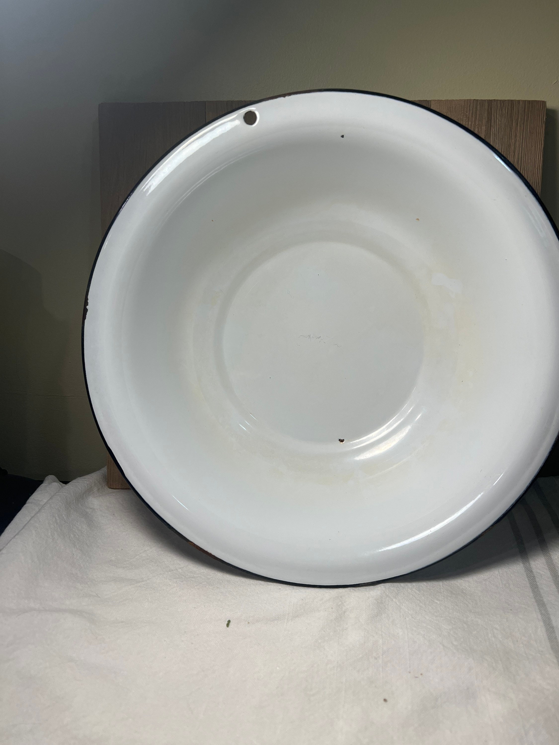 Farmhouse Enamelware Wash Basin - Etsy