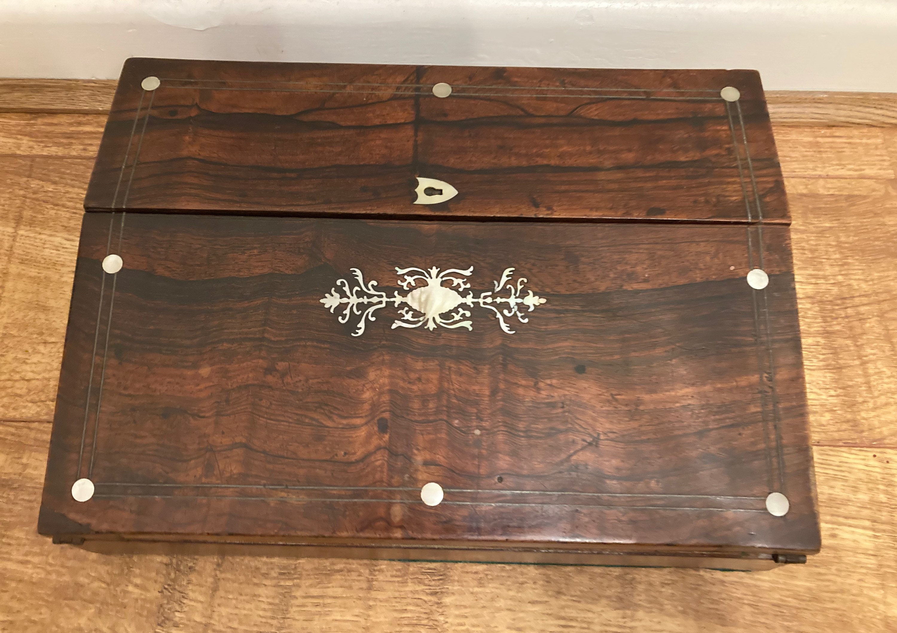 Antique Victorian Rosewood and Mother of Pearl Inlaid Writing Slope ...