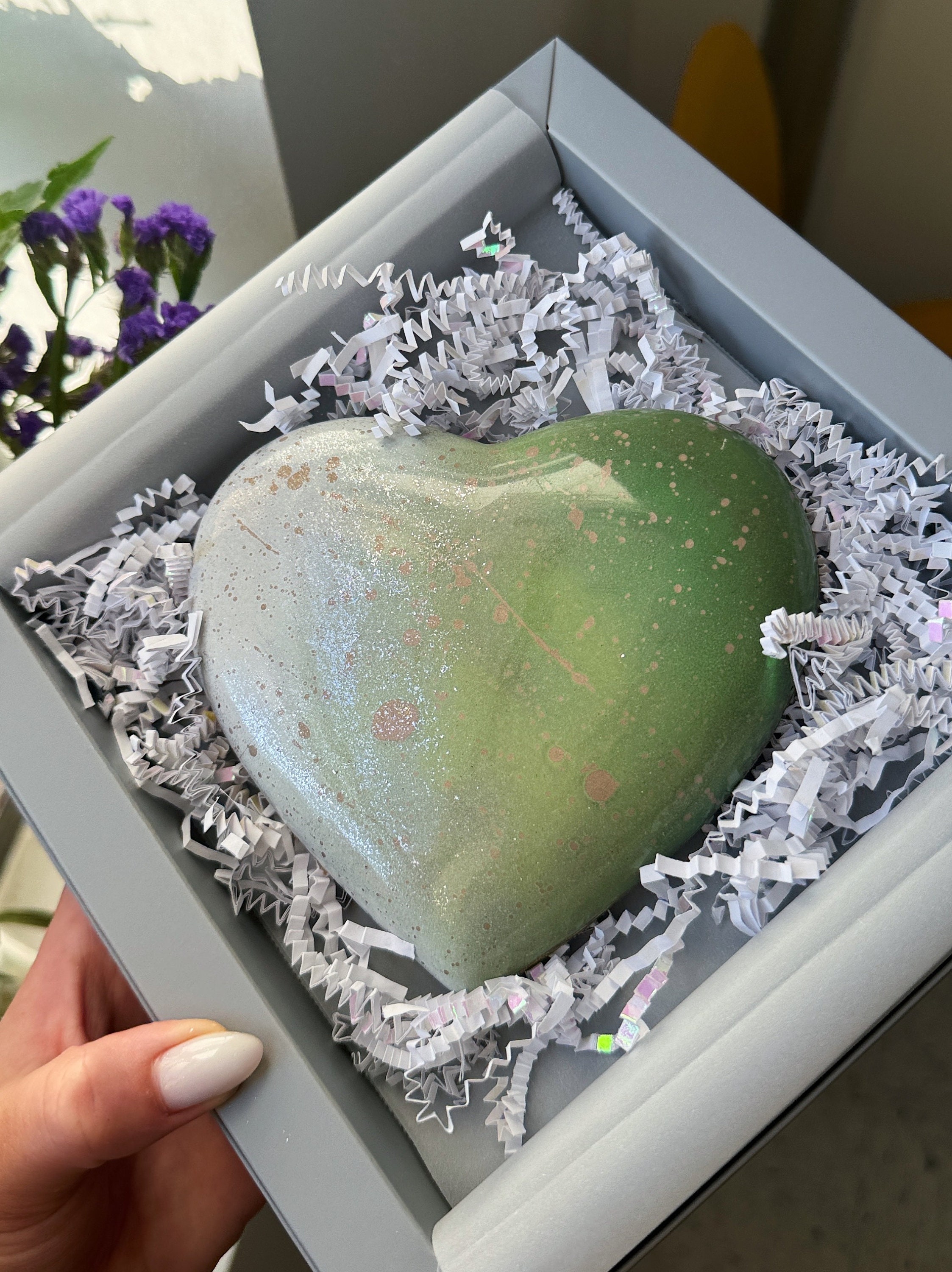 One Big Dubai Viral Knanef Pistachio Chocolate Bar, Heart Shaped ...