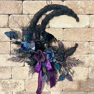 Crescent Moon Wreath, Black Sparkly Halloween Wreath With Silver Skull ...