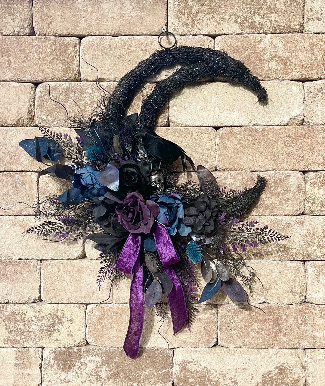 Crescent Moon Wreath, Black Sparkly Halloween Wreath With Silver Skull ...