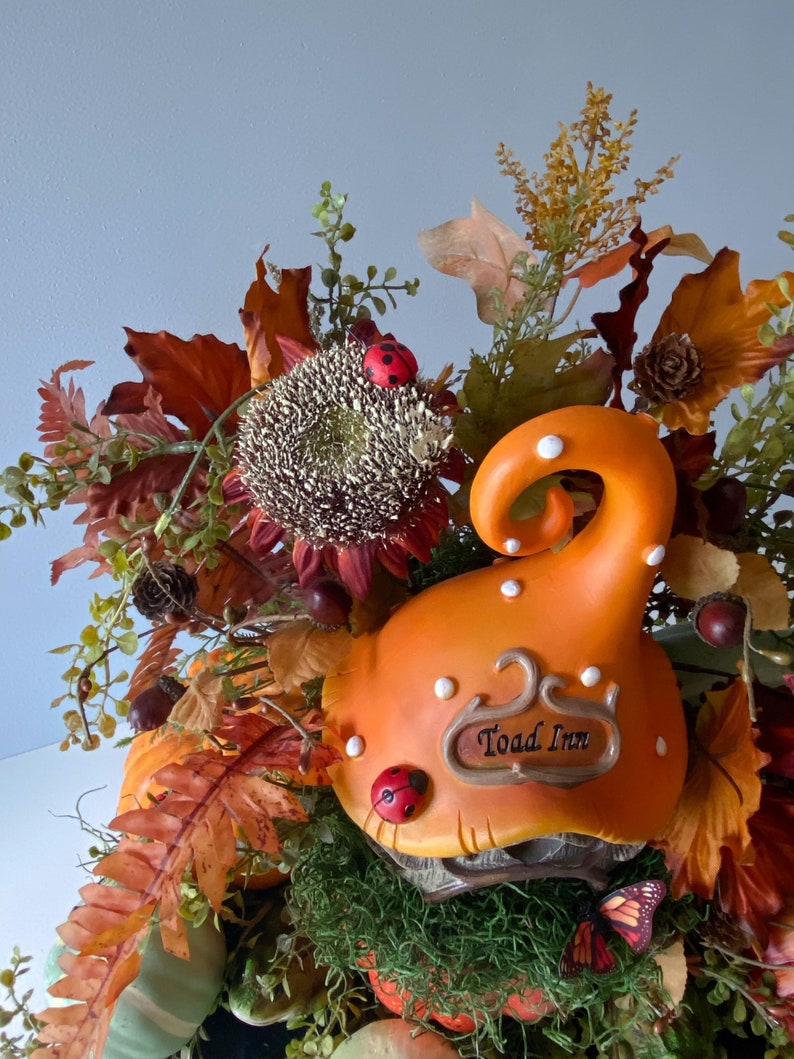Fall Pumpkin Table Decor, Toad Inn Pumpkin Patch, Fall Table ...