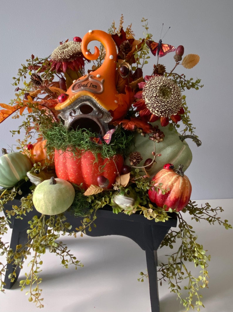 Fall Pumpkin Table Decor, Toad Inn Pumpkin Patch, Fall Table ...