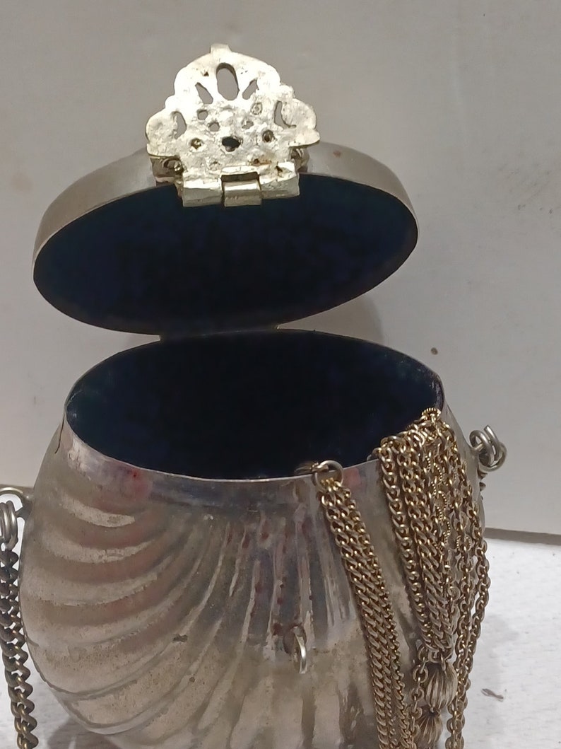 Vintage Metal Clam Shell Purse Metallic Seashell Pattern Black Velve - Etsy