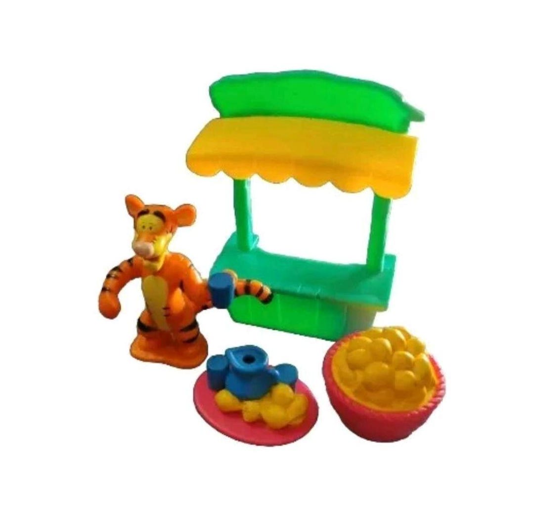 Mattel Disney Winnie the Pooh Lemonade Stand With Tigger Action Figure ...