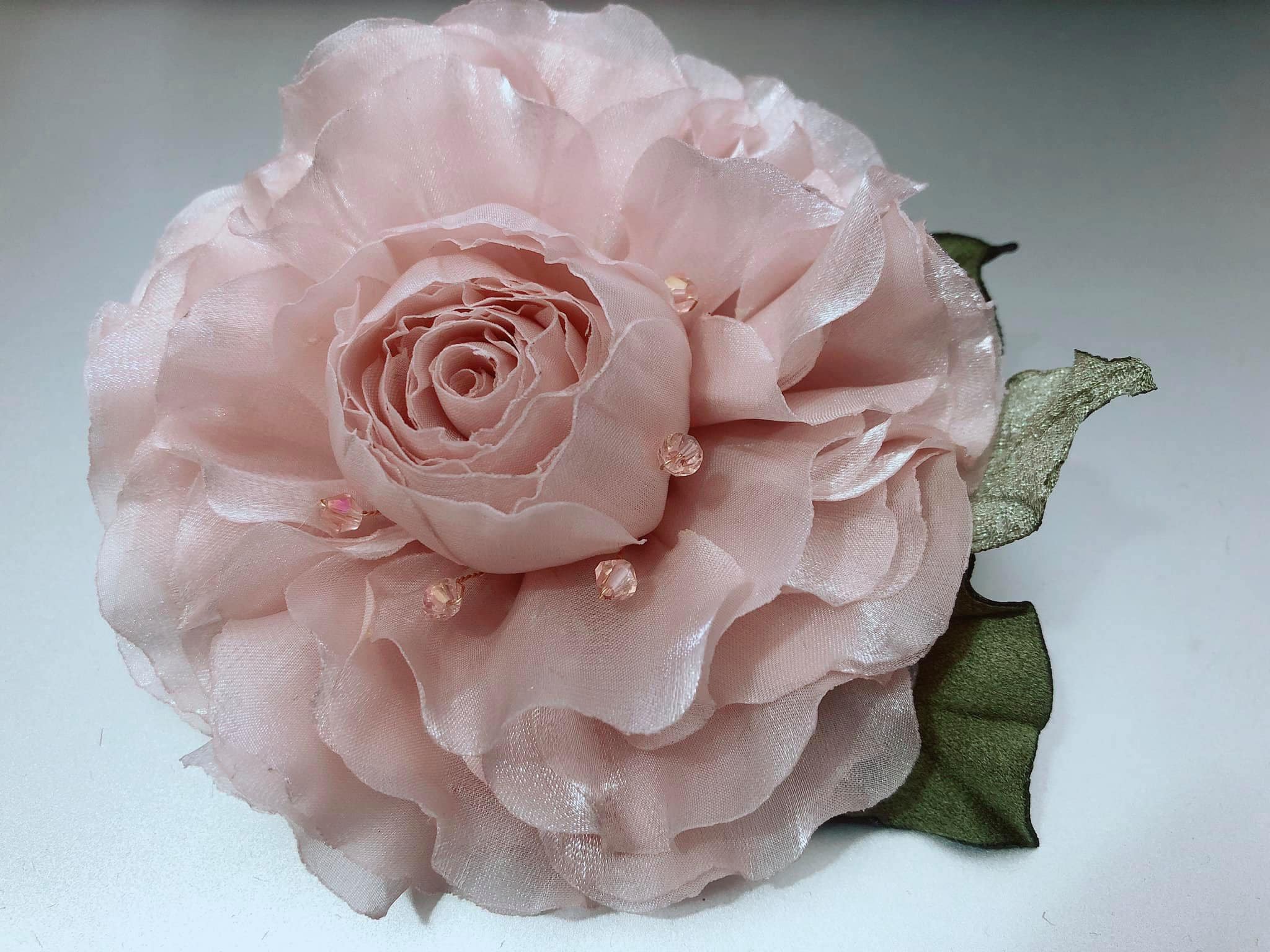 Brooch, Pin Flower: Silk, Flowers Design Camellias, Rose, Daisy, Peach ...