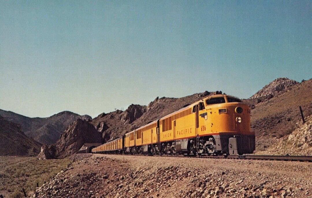 Union Pacific Railroad Diesel Electric East Bound Pony Express at ...