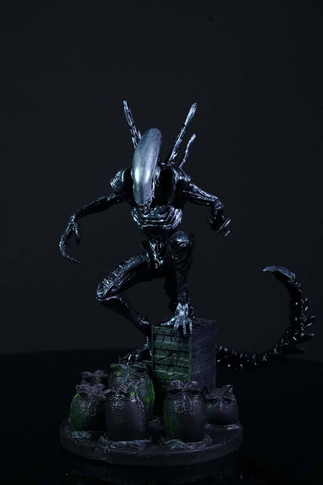 Alien Xenomorph Figure With Eggs, 3d Printed HAND PAINTED Silver ...