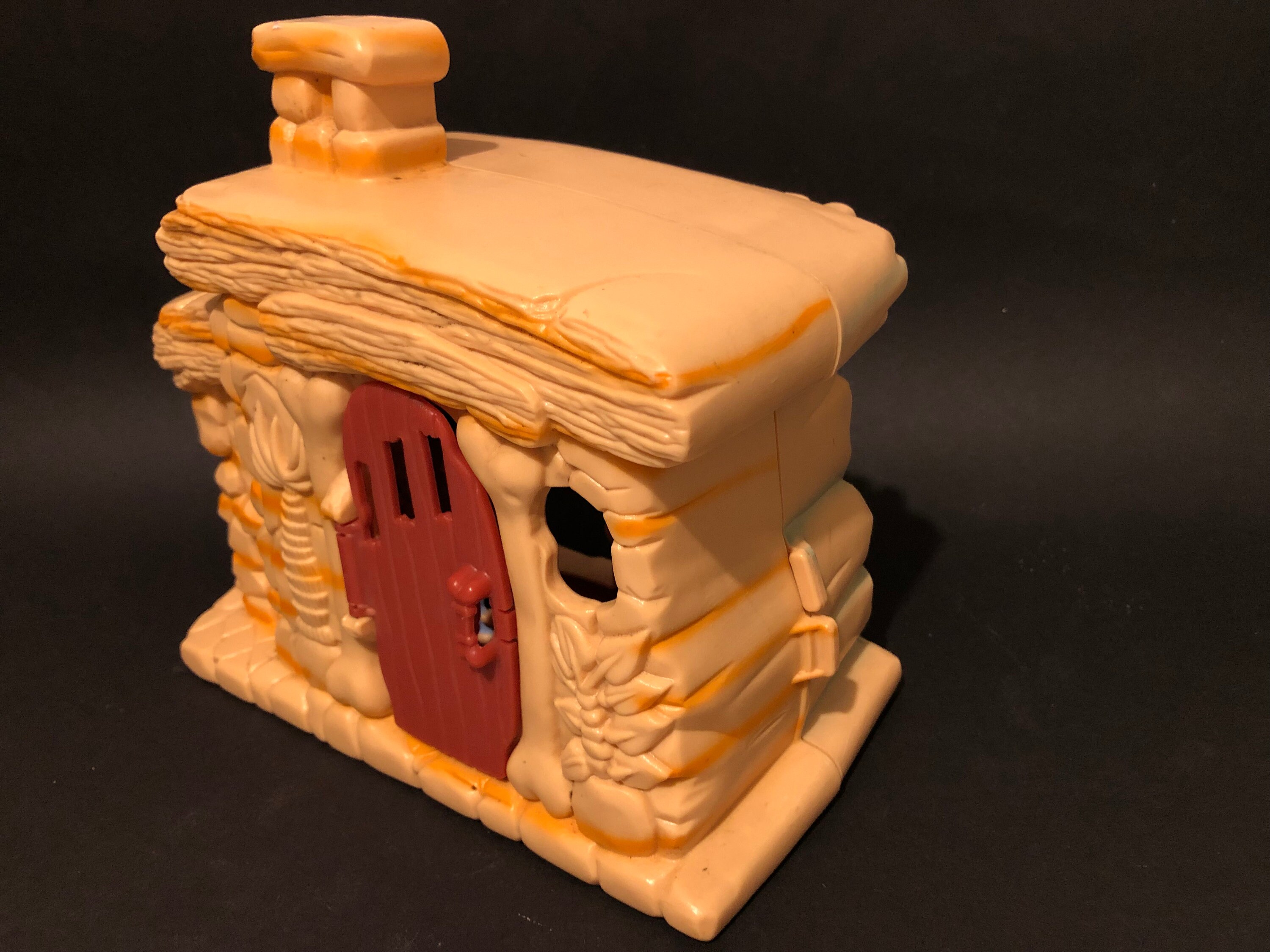 Flintstones House Which Pulls Out Scenes to Become Bedrock Bowl-o rama ...