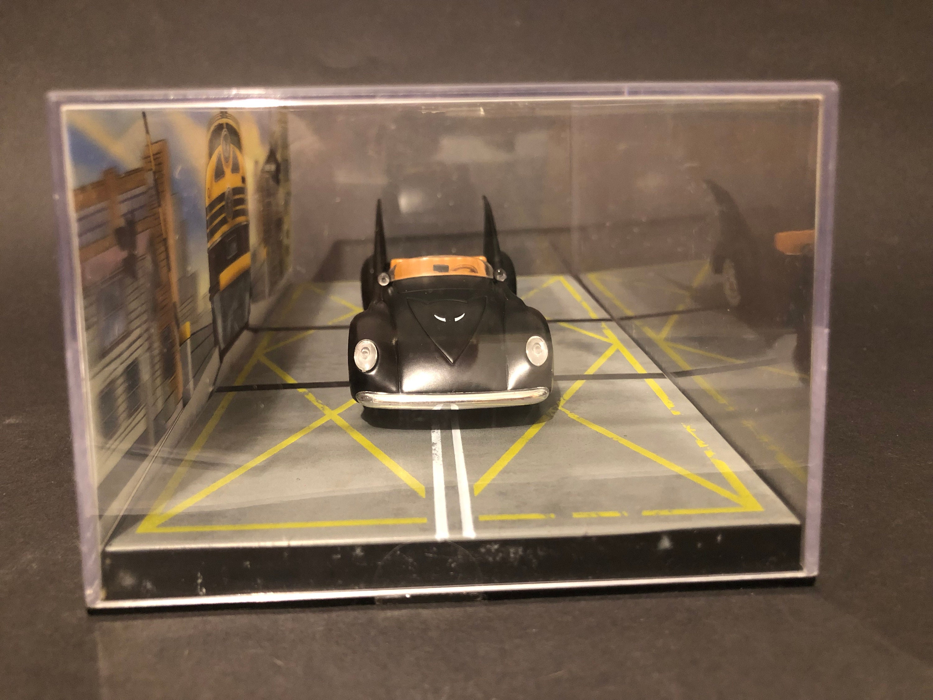 Eaglemoss Collection /DC Comics Batmobile Batman 164 in Clear Display ...