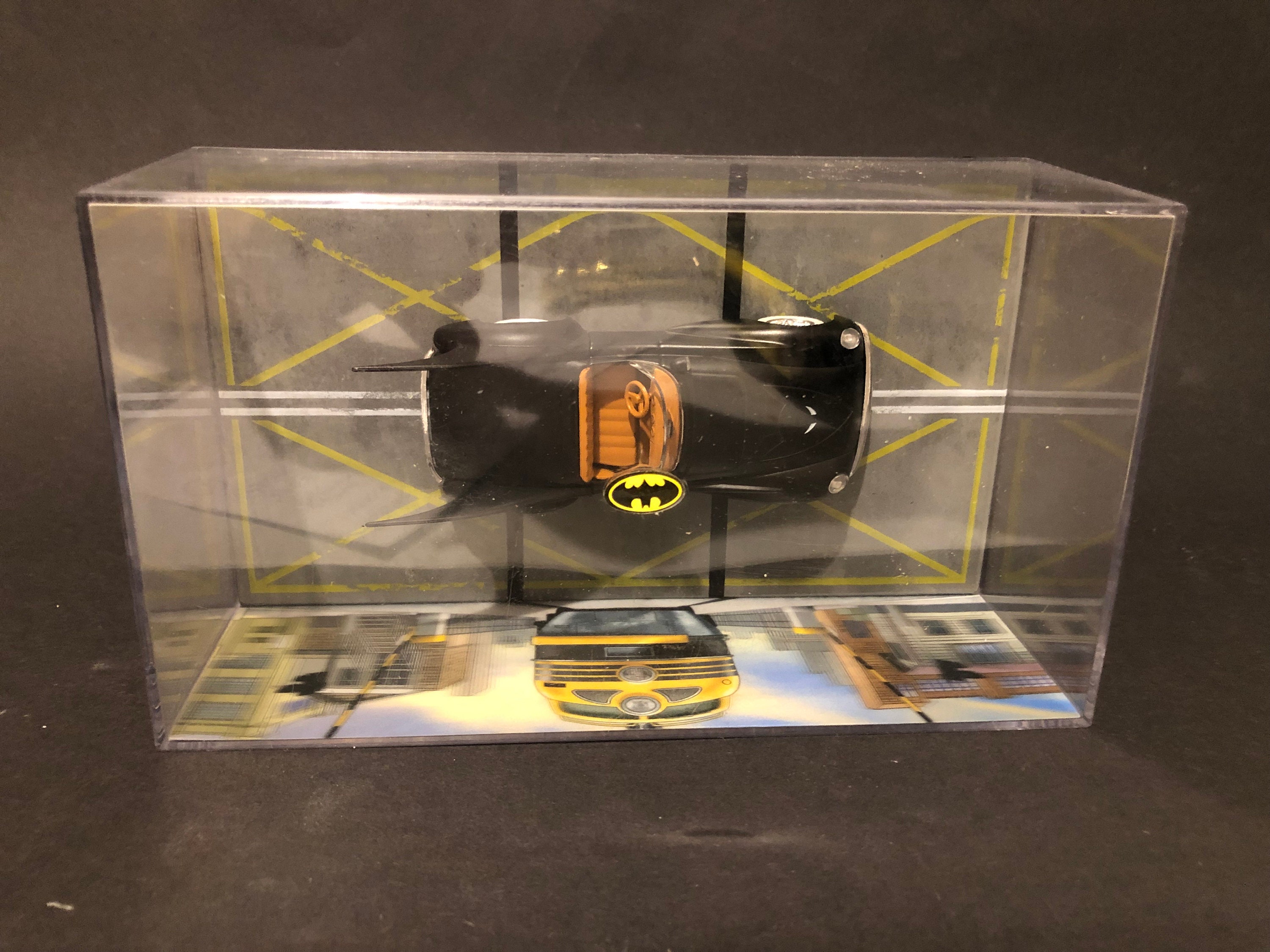 Eaglemoss Collection /DC Comics Batmobile Batman 164 in Clear Display ...
