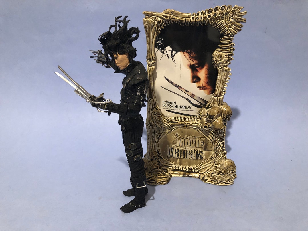 Mcfarlane Edward Scissorhands Action Figure: Movie Maniacs Series, 2000 ...