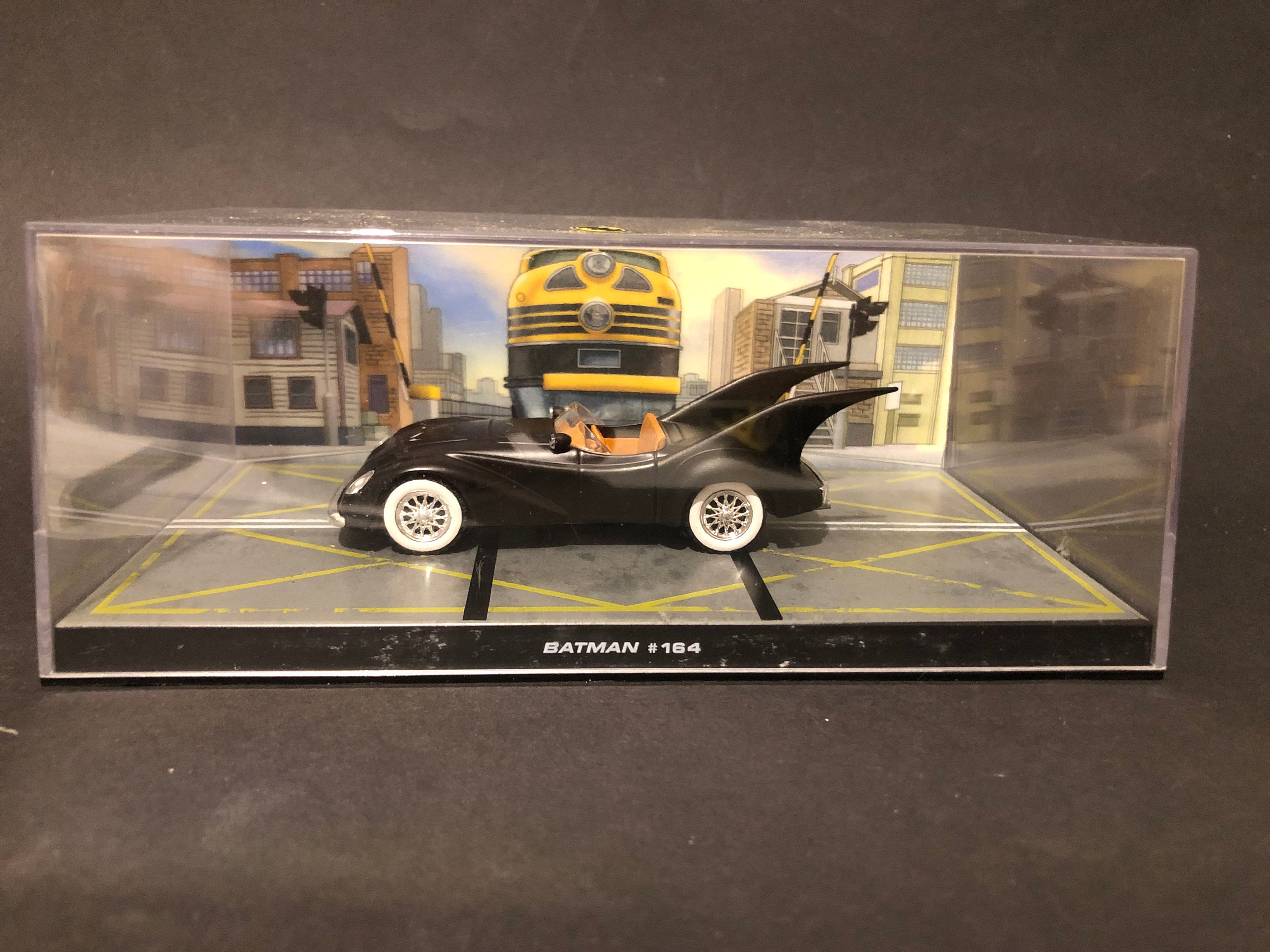 Eaglemoss Collection /DC Comics Batmobile Batman 164 in Clear Display ...