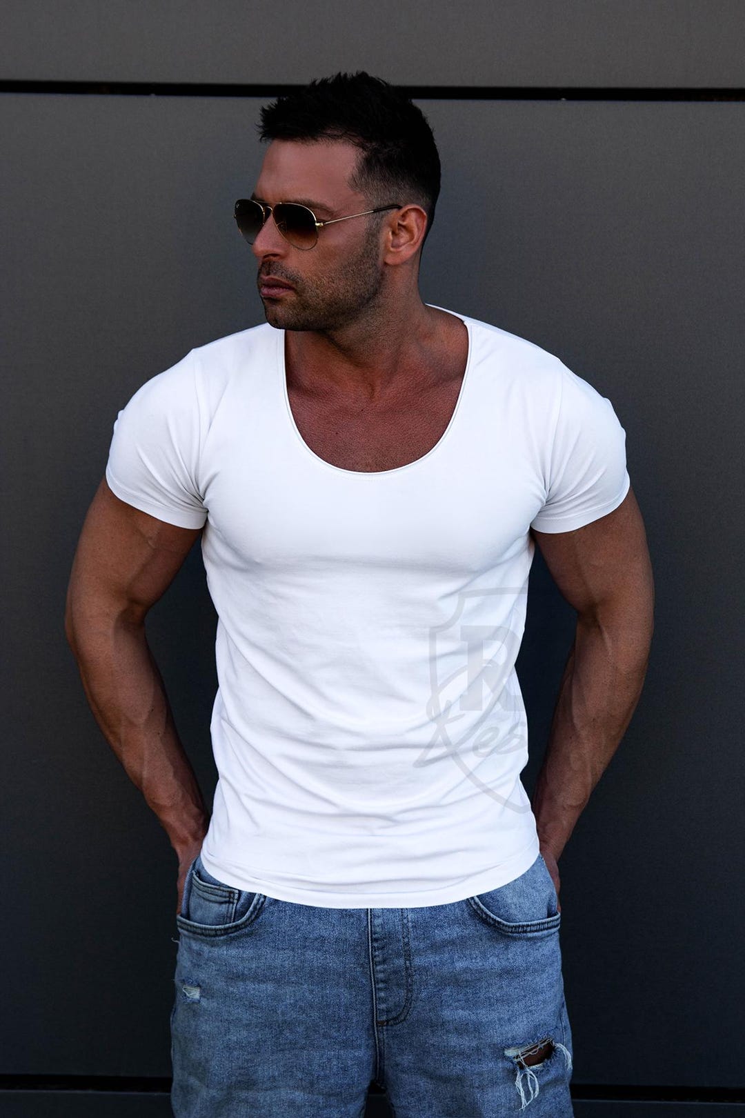 Men's White T-shirt / Plain Scoop Neck HQ Cotton / Slim Fit Street ...