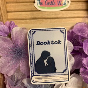 Booktok Couple Romance Book Vinyl Sticker Fantasy | Fantasy Book ...