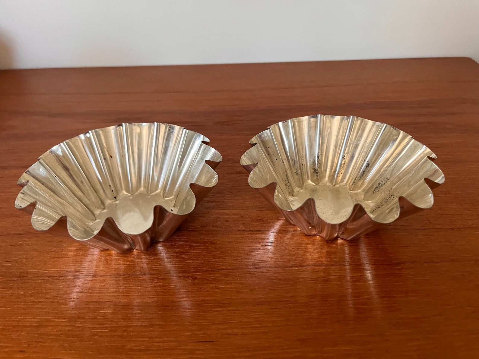Classic Brioche Baking Molds - Set of 2 - Fluted Tin Molds - Scalloped ...