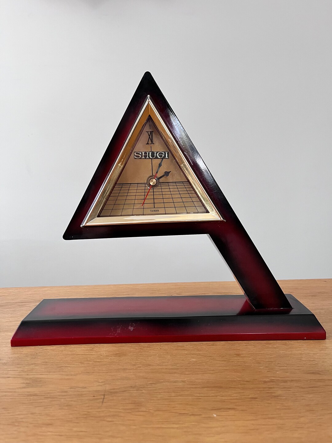 Vintage Shugi Triangle Float Clock - Toyo Agar Japan - 1980s - Etsy