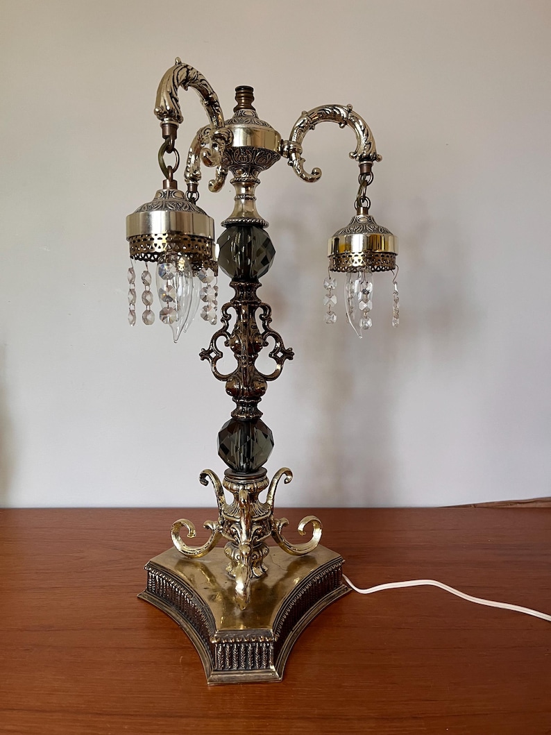 Vintage Hollywood Regency Table Lamp: Ornate Lucite & Crystal Design - Etsy