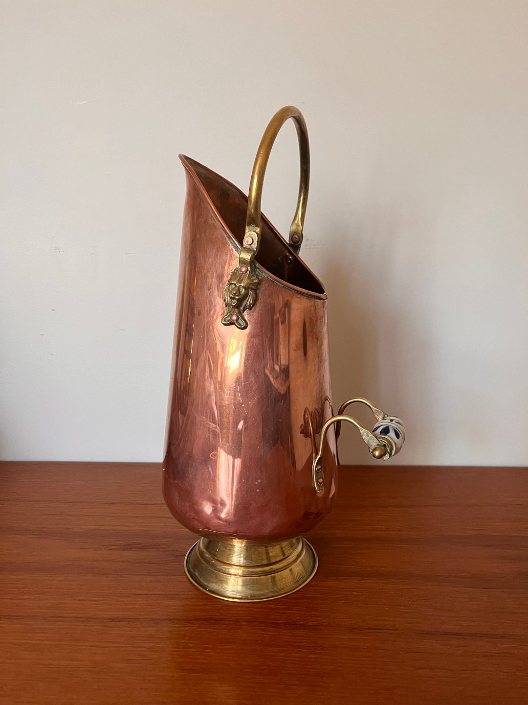 Copper Coal Scuttle Delft Porcelain Handle Brass Lions Head Handle ...