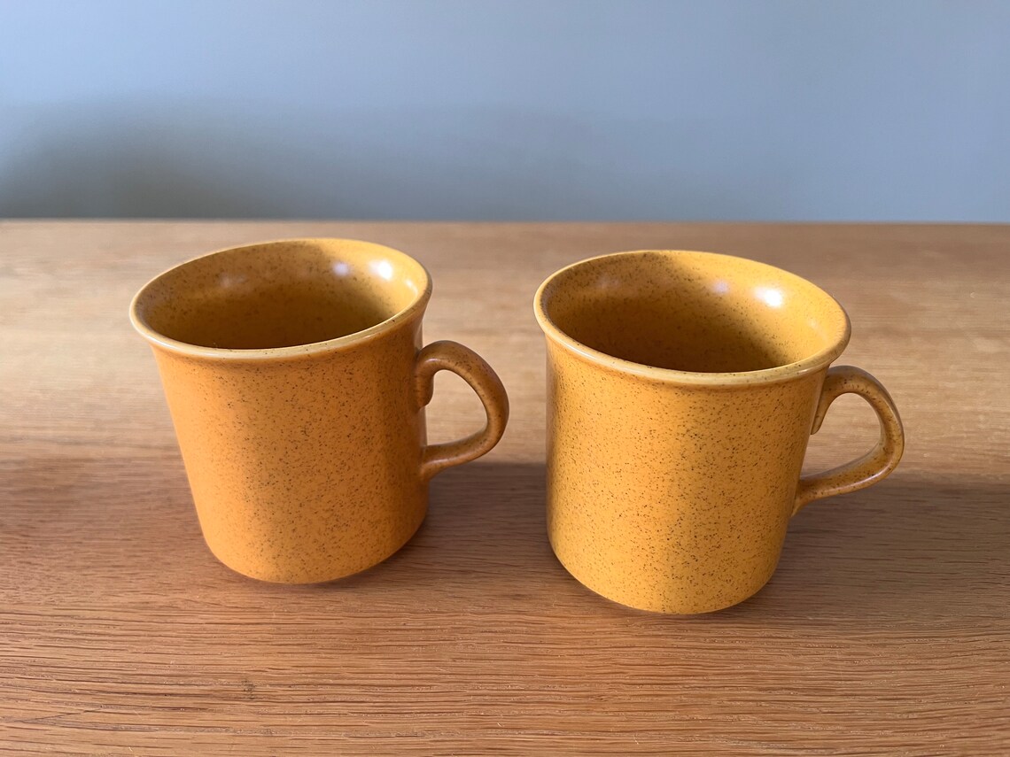 Vintage Mustard Yellow Mugs W Grey Speckle Finish - 1970s Kitchen ...