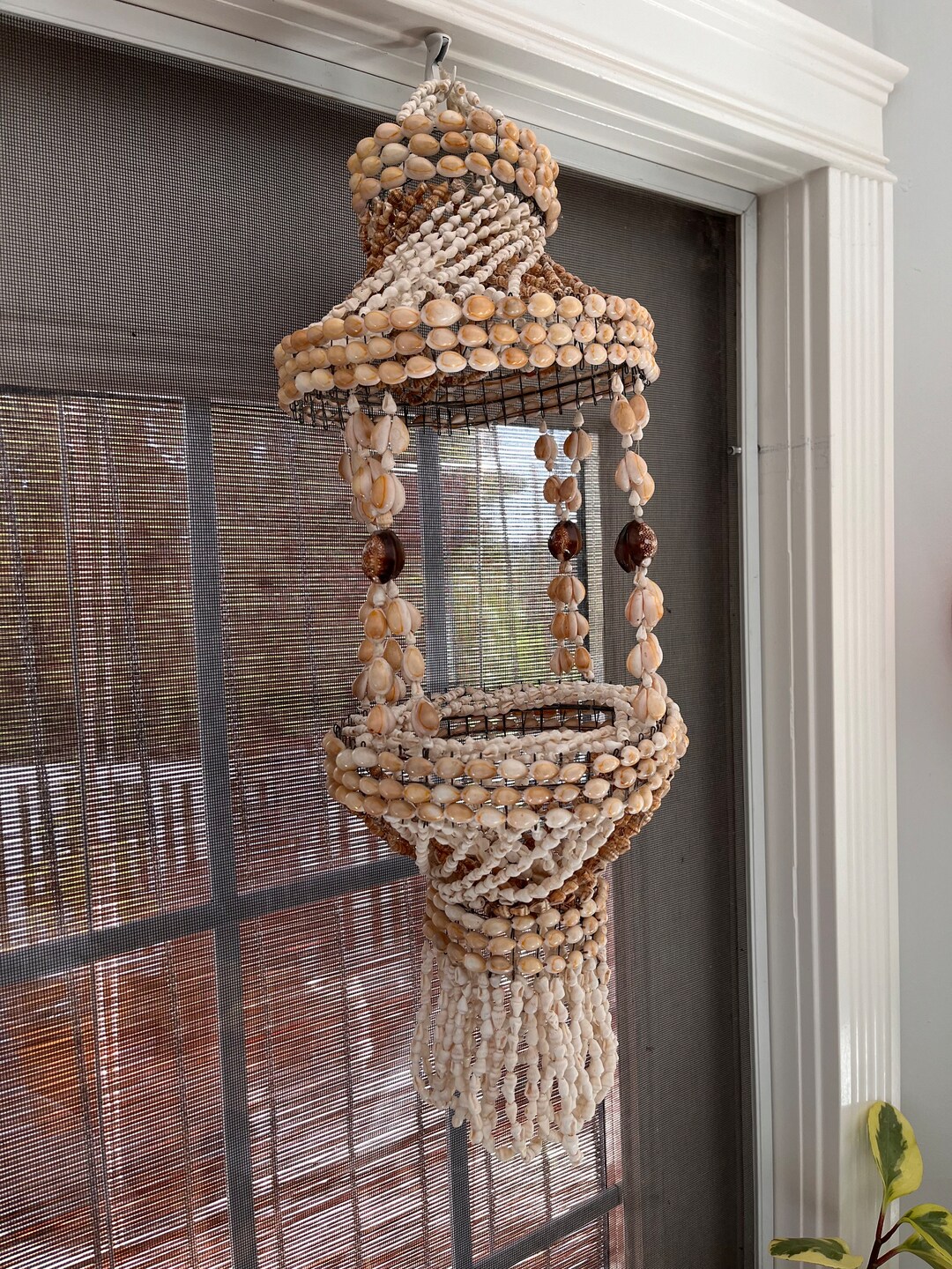Hanging Seashell Planter Cowrie Shell Plant Hanger Shell Chandelier ...