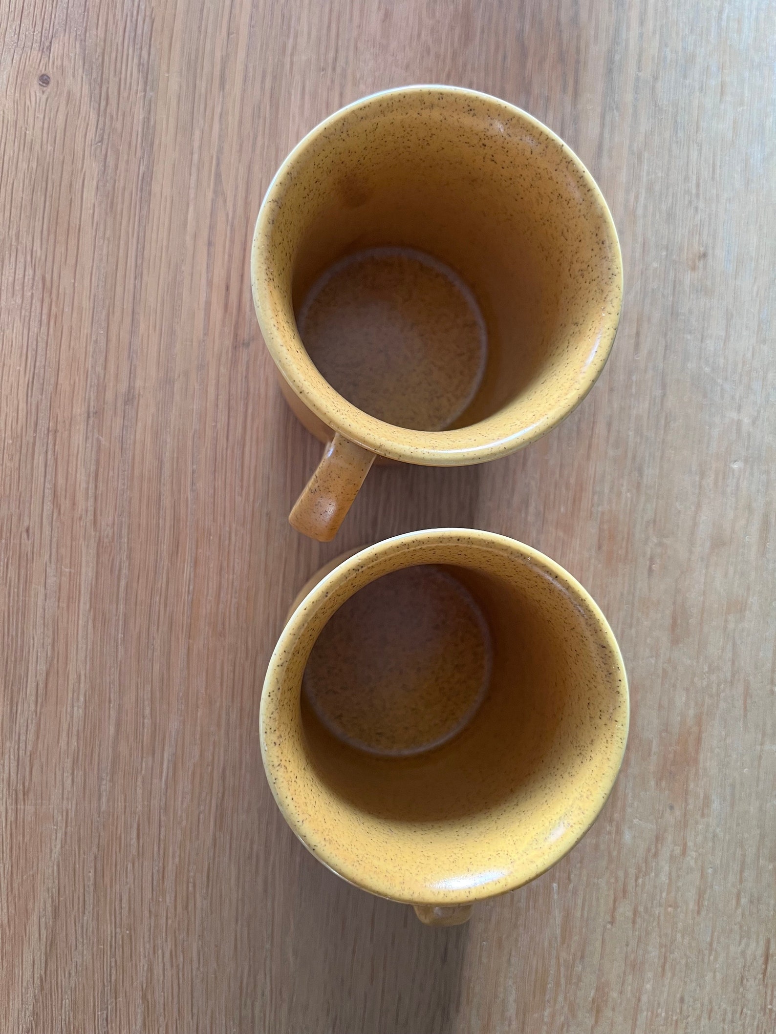 Vintage Mustard Yellow Mugs W Grey Speckle Finish - 1970s Kitchen ...