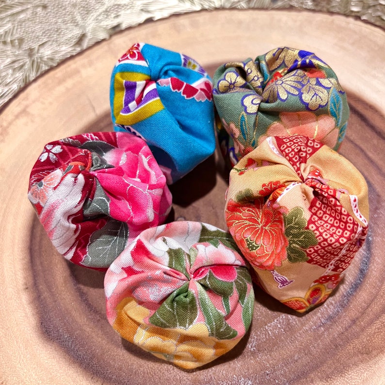 Otedama Set / Otedama Japanese Juggling Ball , Game of Jacks, Mini Juggling Bean Bags, Holiday ...