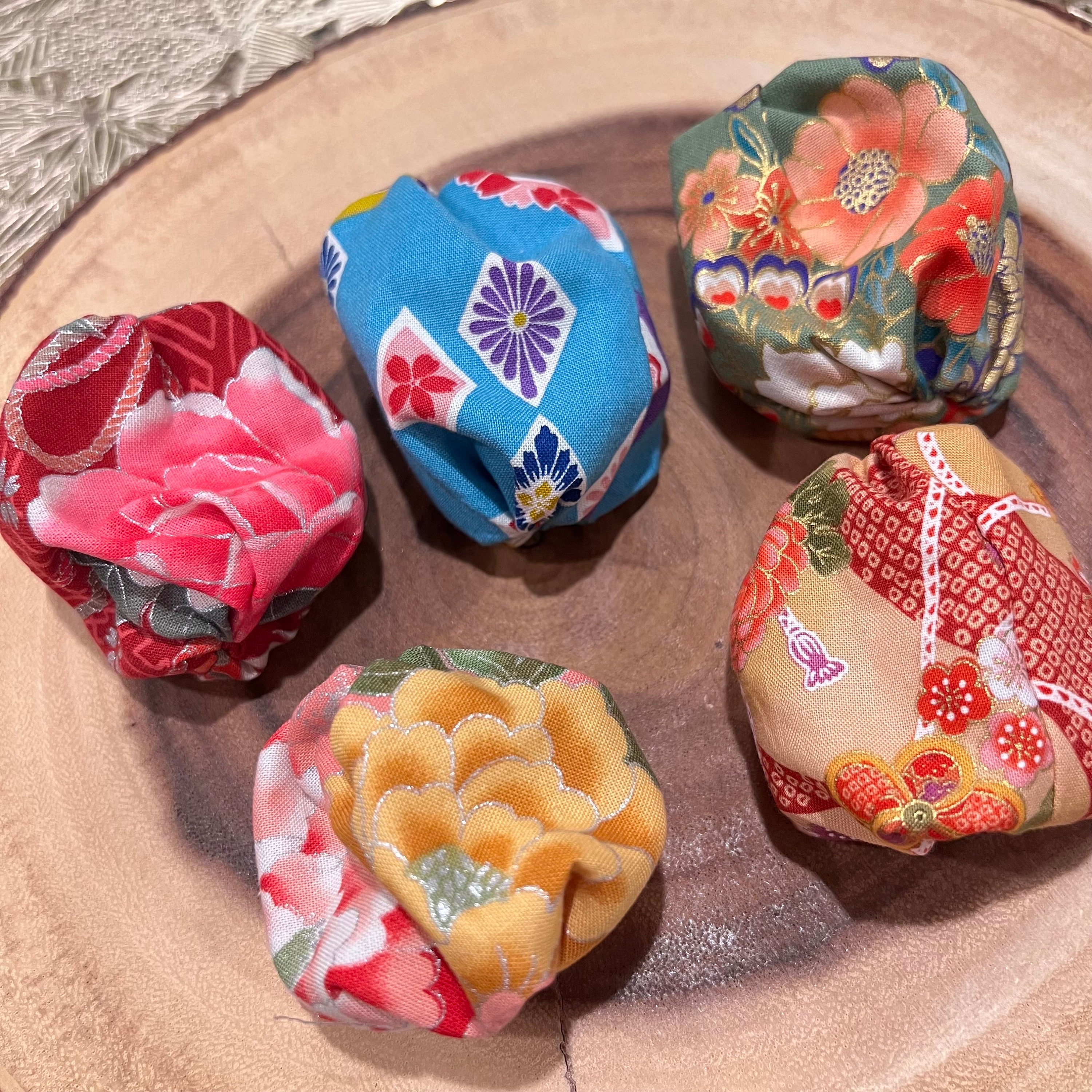 Otedama Set / Otedama Japanese Juggling Ball , Game of Jacks, Mini Juggling Bean Bags, Holiday ...