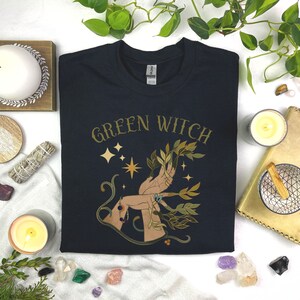 Green Witch Sweatshirt, Witchy Plant Mom, Garden Witch Aesthetic ...